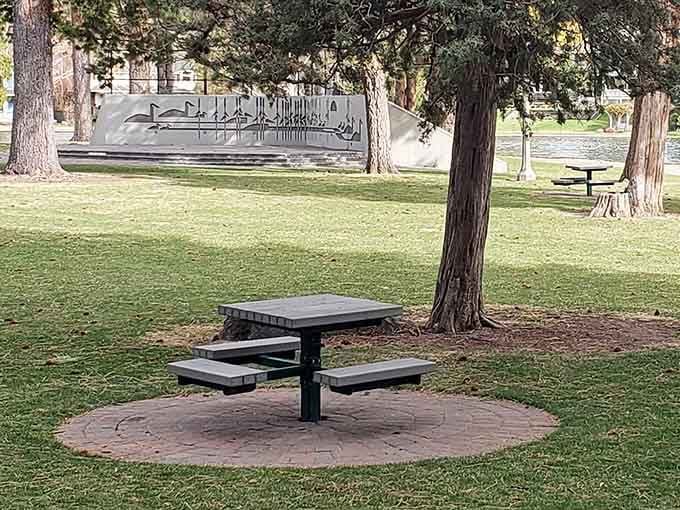 Picnic tables scattered throughout offer front-row seats to nature's daily show, no reservation required for this performance.
