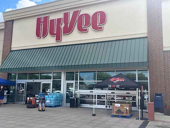 Hy-Vee provides full-service grocery shopping so you don't need to drive hours for decent produce anymore.