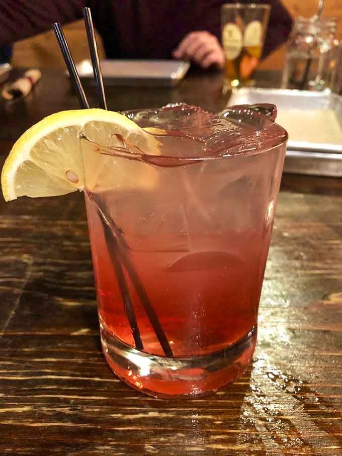 Even the drinks here look refreshing enough to cut through all that delicious smoky richness perfectly.