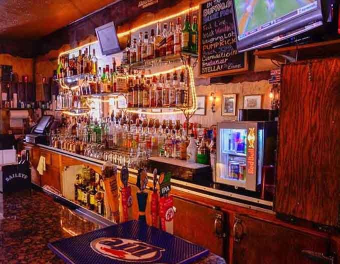 That giant keg hanging above the entrance makes it pretty clear what this place is all about, folks.