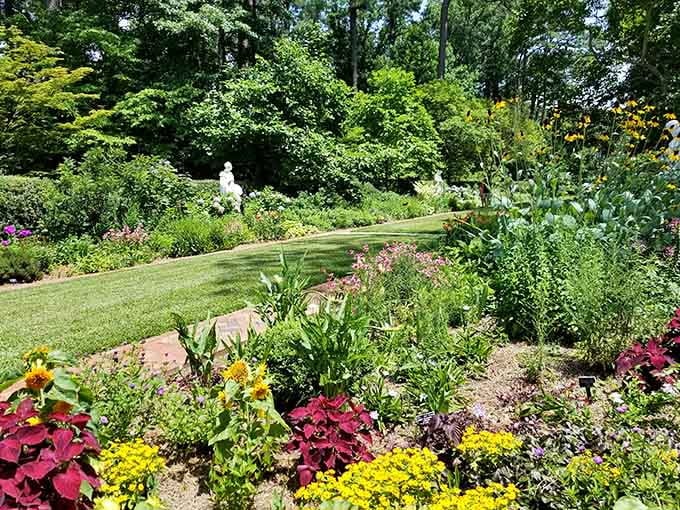 Sunflowers and coleus create a tapestry of textures that would make any interior designer weep with professional envy.