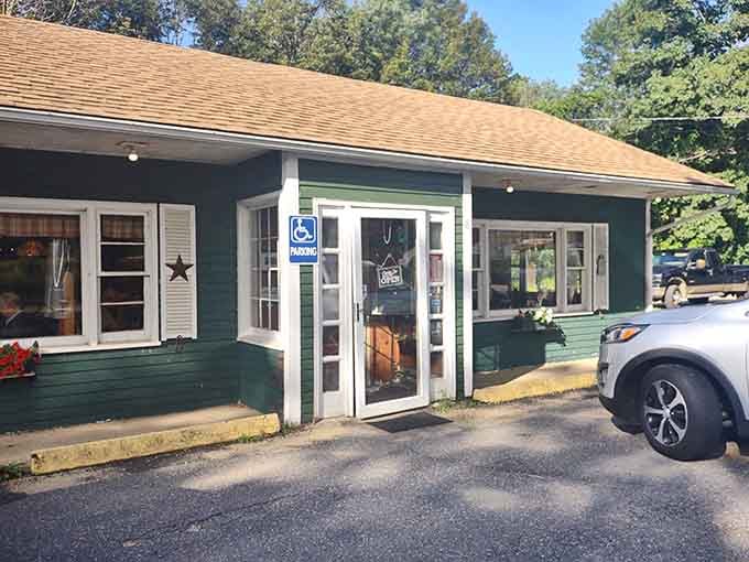 Quabbin Woods Restaurant serves up local flavor in a setting that feels like visiting your favorite aunt.