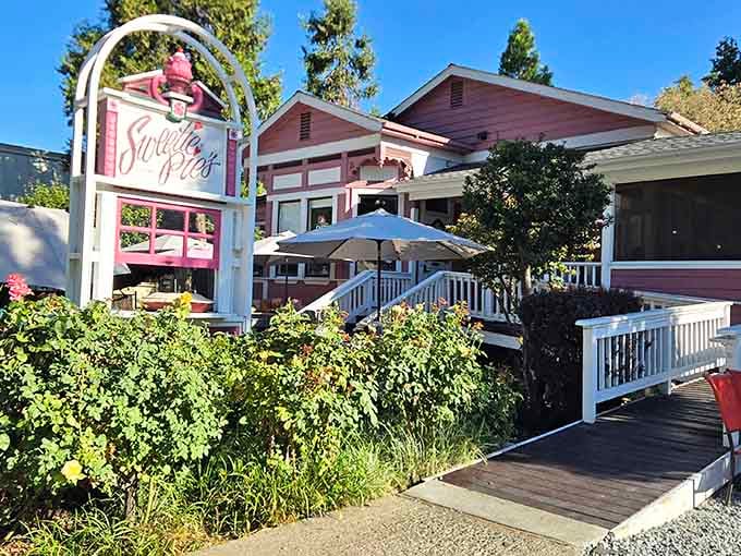 Sweetie Pie's pink exterior practically demands you stop in, and resisting that kind of cheerful insistence is basically impossible.
