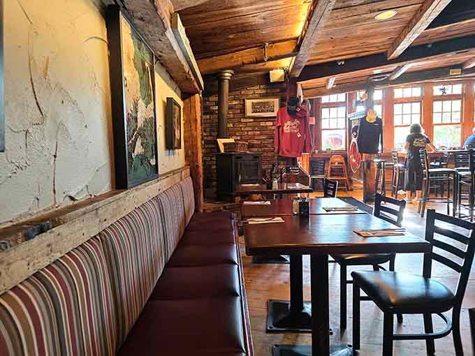 Cozy booths and nautical charm create the kind of atmosphere where time slows down just right.