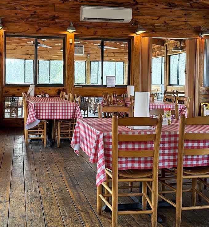 Spacious dining room with plenty of seating for families, friends, and people who just really love barbecue.