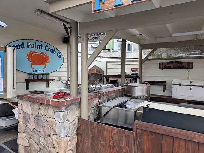 The outdoor cooking setup means your food goes from ocean to plate faster than most commutes.