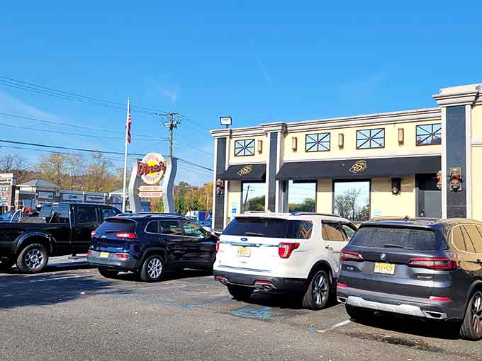 A full parking lot at a diner is always the best recommendation you could ask for from the local community who knows.