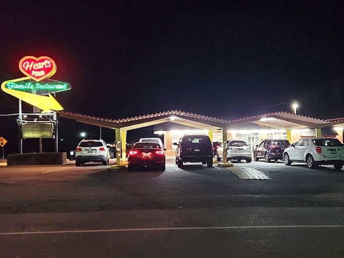 Heart's glowing sign promises the kind of home cooking that makes you understand why people write songs about the South.