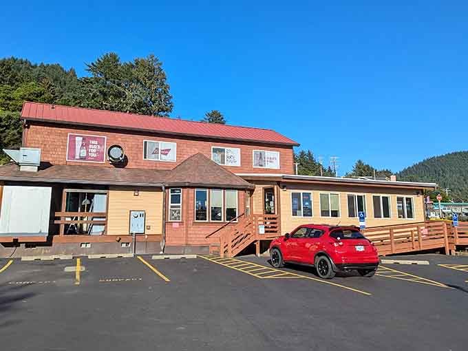The Sea Note Restaurant proves that good food and ocean views are a combination that never gets old, ever.