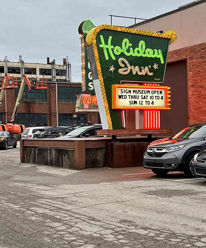 Even the parking lot features vintage Holiday Inn signage, because this museum doesn't believe in wasting a single opportunity.