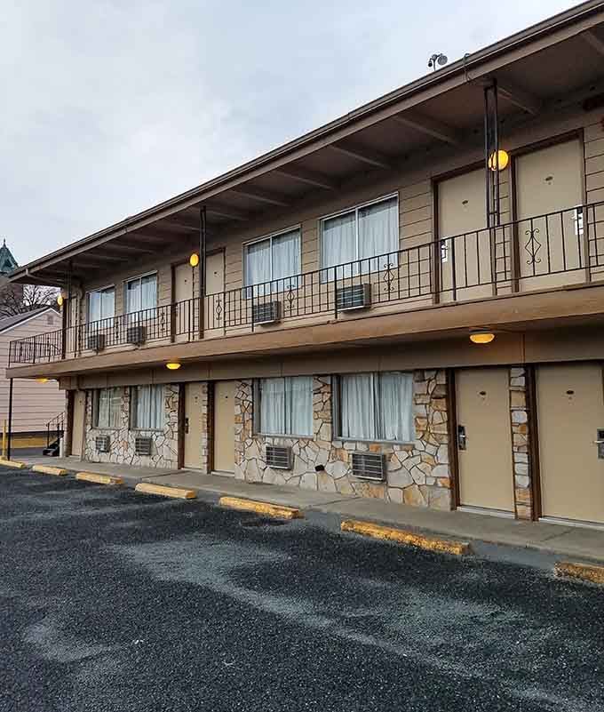 Affordable lodging exists in Baker City, where a night's stay won't require selling plasma or your firstborn child.