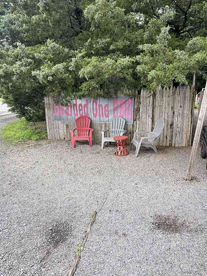 A few lawn chairs and a wooden fence never looked so inviting for hungry folks.