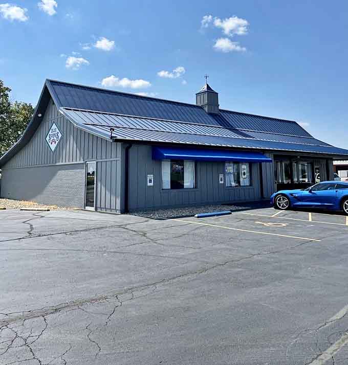 Plenty of parking space means you can bring the whole crew without worrying about where to leave the car.