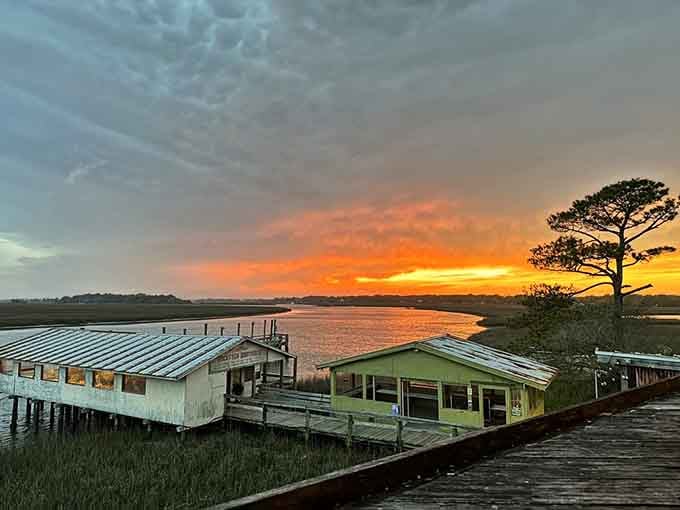 Sunsets like this remind you why people have been making pilgrimages to this spot for generations, cameras and appetites at the ready.