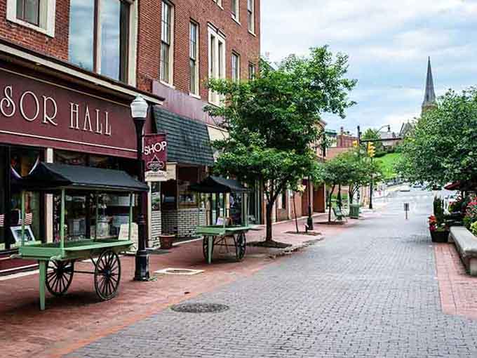 Downtown details like vintage carts remind you this town respects its past without living entirely in it, which is refreshingly balanced.