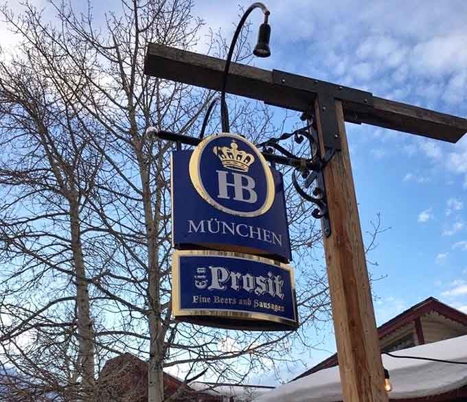 The HB M&uuml;nchen sign hanging outside announces that this little spot takes its Bavarian heritage seriously indeed.