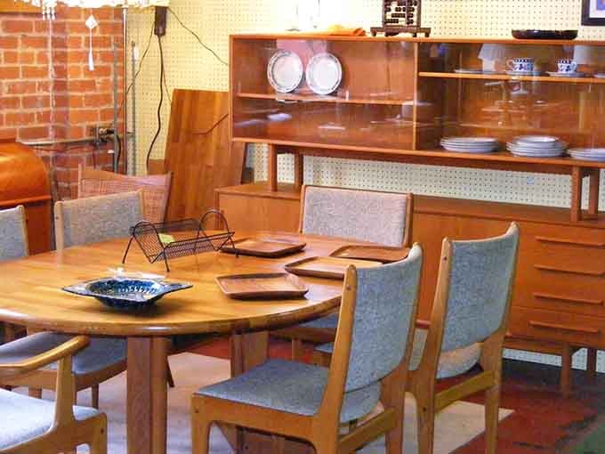Mid-century dining sets remind us when families gathered without phones, just good food and better conversation.