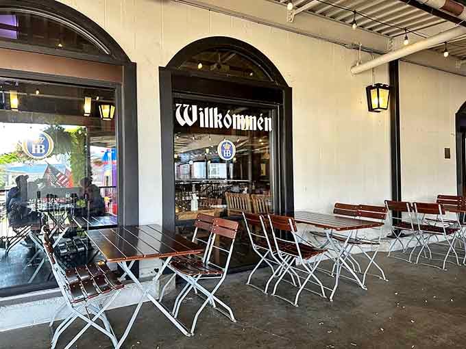 "Willkommen" means welcome, and these outdoor seats are ready to welcome your entire summer evening plans.