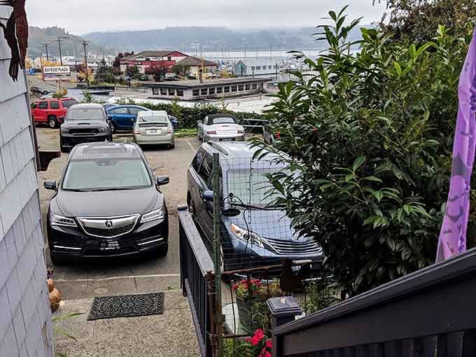 Park here and you're steps away from waterfront views and the kind of brunch that makes Monday mornings bearable again.