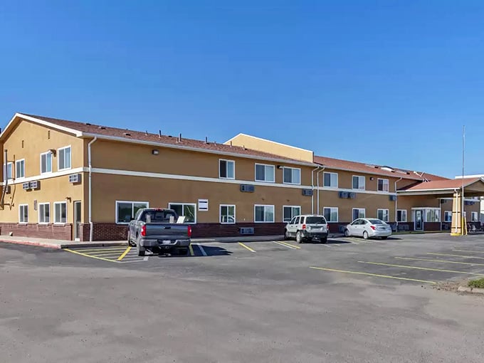Econo Lodge La Junta offers clean rooms at rates that seem like they forgot to add a digit.