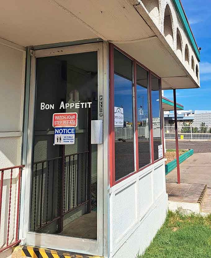 That "Bon Appétit" on the door isn't just decoration, it's a promise they absolutely deliver.