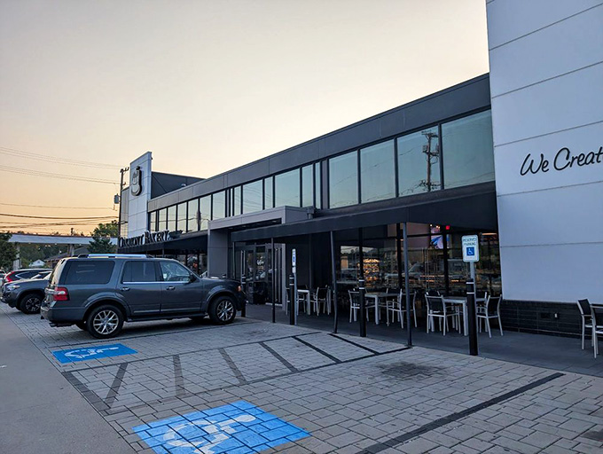 Outdoor seating lets you enjoy your treats while watching Oakmont go by, weather permitting and willpower failing.