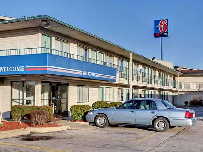 Affordable lodging options mean visitors can experience Owensboro without spending their entire vacation budget on a place to sleep.