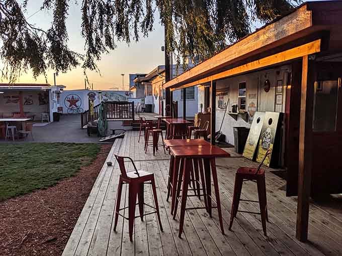 When the weather cooperates, this outdoor patio lets you enjoy your burger under Washington's big beautiful sky.