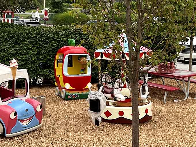 A playground with vintage charm means the kids stay entertained while you finish every last fry guilt-free.