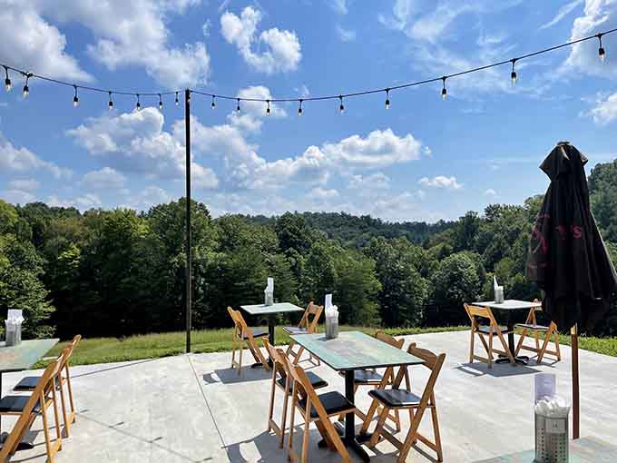 Mountain views like this make the perfect appetizer before diving into plates piled high with smoked perfection.