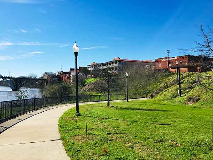 The riverfront walking path lets you stroll alongside the Alabama River without fighting crowds or paying admission fees anywhere.