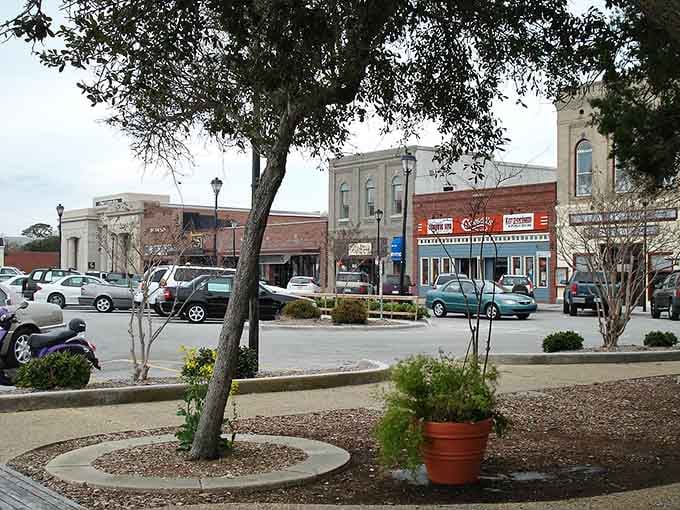 Beaufort's town square invites leisurely strolls, where every corner reveals another reason this Lowcountry gem captivates visitors.