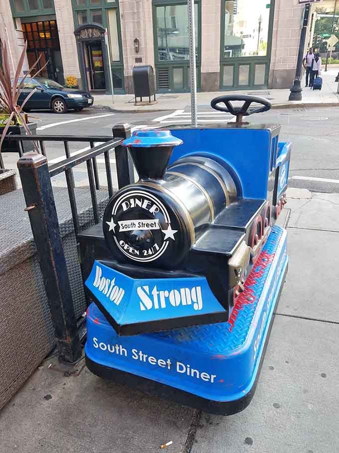 Even the kiddie ride outside knows what's up: South Street Diner runs strong, day and night, rain or shine.
