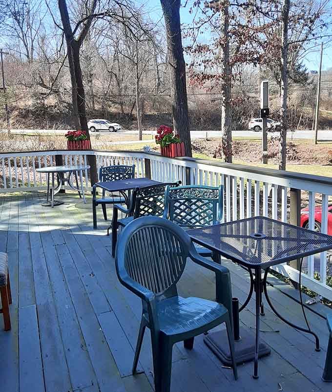 Outdoor seating lets you enjoy your tea and book while breathing in that fresh mountain air properly.