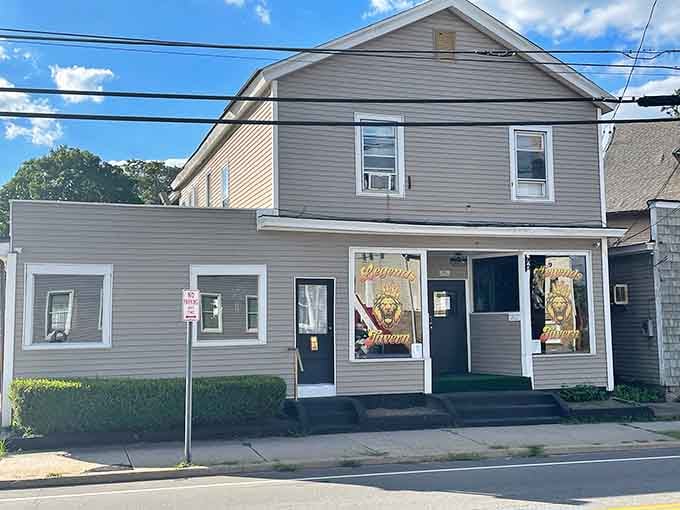 Legends Tavern keeps things refreshingly simple: good drinks, good company, and zero pretension about being anything else.