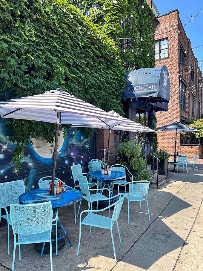 Outdoor seating lets you enjoy your French toast while soaking up Fells Point's historic charm and people-watching opportunities galore.