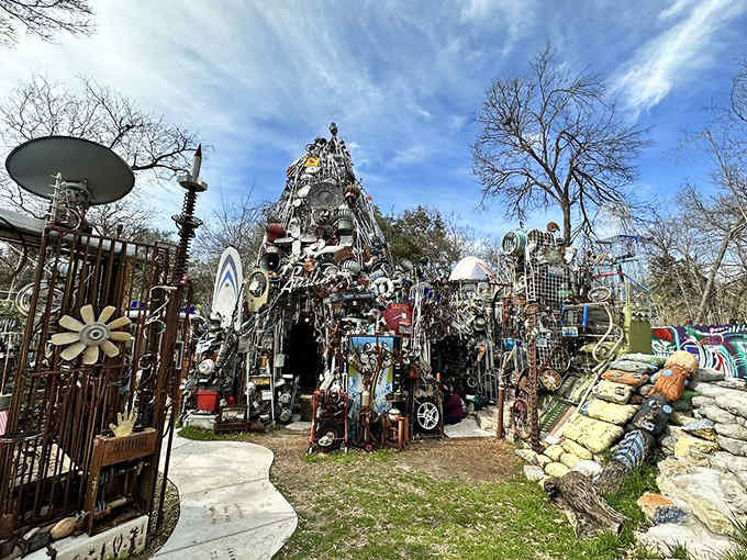 The full exterior reveals the Cathedral's magnificent sprawl&mdash;sixty tons of proof that trash is just misunderstood treasure.