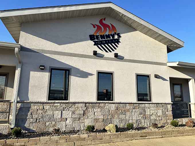 Benny's Grill serves up meals in a building that looks inviting even from the parking lot.