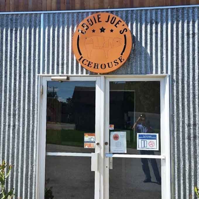 That corrugated metal exterior says "we're serious about barbecue" without having to say a single word.