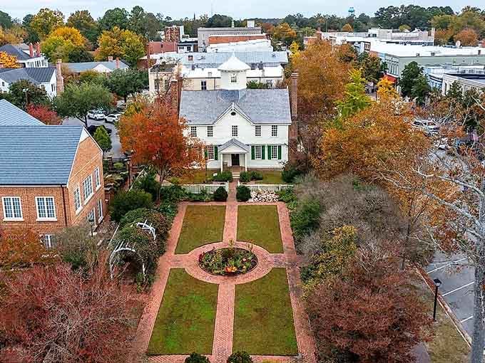 Aerial Edenton reveals a town that planned its layout before traffic jams were even invented.