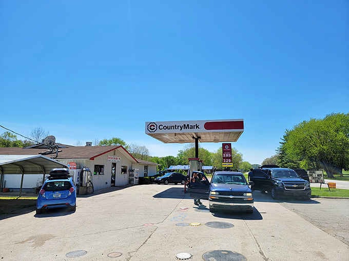 A CountryMark station where filling your tank is just the opening act to the main event.