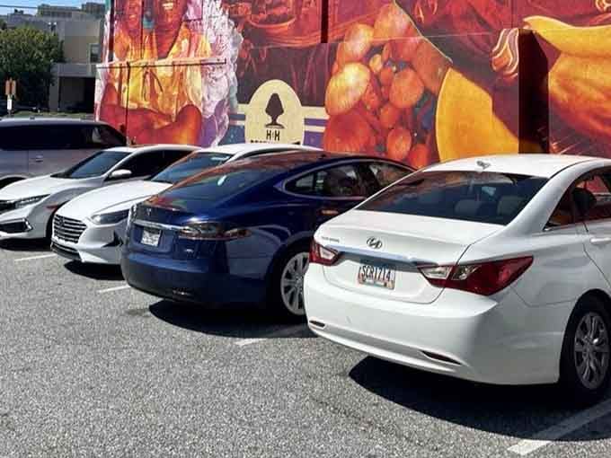 A full parking lot at breakfast time tells you everything you need to know about this place.