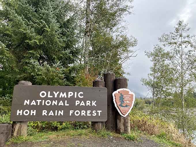 The official welcome sign to one of America's most spectacular natural treasures hiding in Washington's corner.