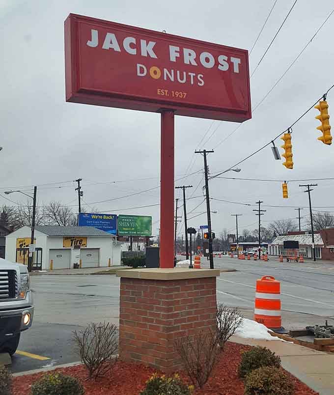 That sign has been guiding hungry travelers to happiness since FDR was president, and it's still going strong.