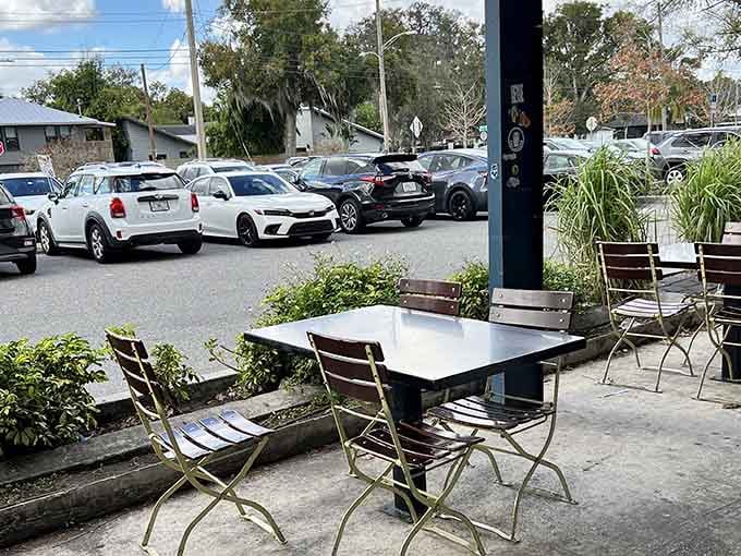 Outdoor seating for those who want to enjoy Florida weather while tackling a slice the size of a boogie board.