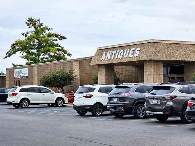 A full parking lot means the secret's getting out about this roadside treasure trove.