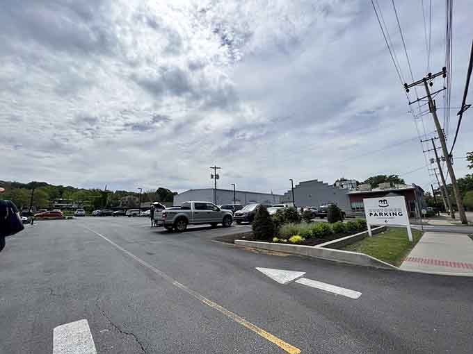 A full parking lot is always a good sign at a bakery, like a Yelp review you can see from the street.