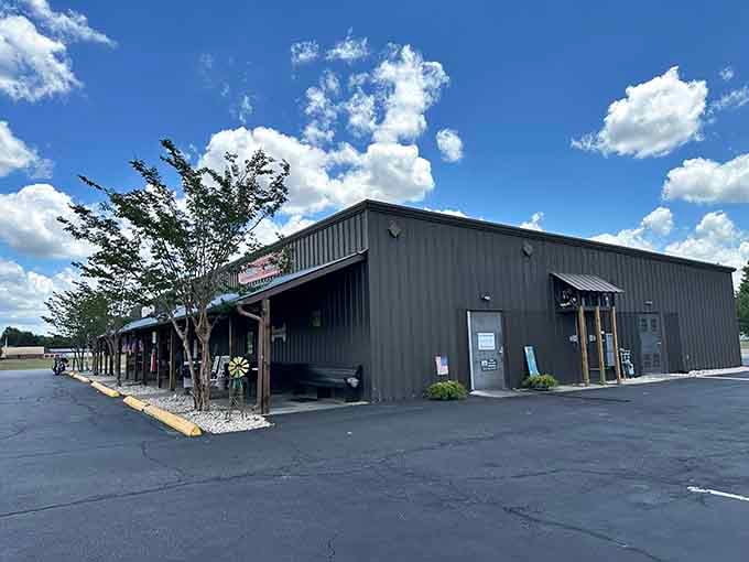 The building may be unassuming, but inside lies a buffet that'll make your taste buds dance.