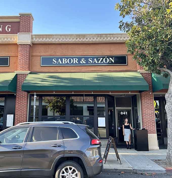 Sabor & Saz&oacute;n brings authentic flavors to a town that appreciates good food over Instagram-worthy plating gimmicks.