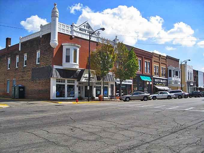Downtown Princeton stretches invitingly before you, each storefront promising discoveries that'll make your friends back home incredibly jealous.